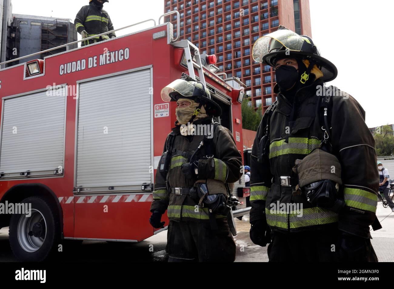 Mexico fire 2021 hi-res stock photography and images - Alamy