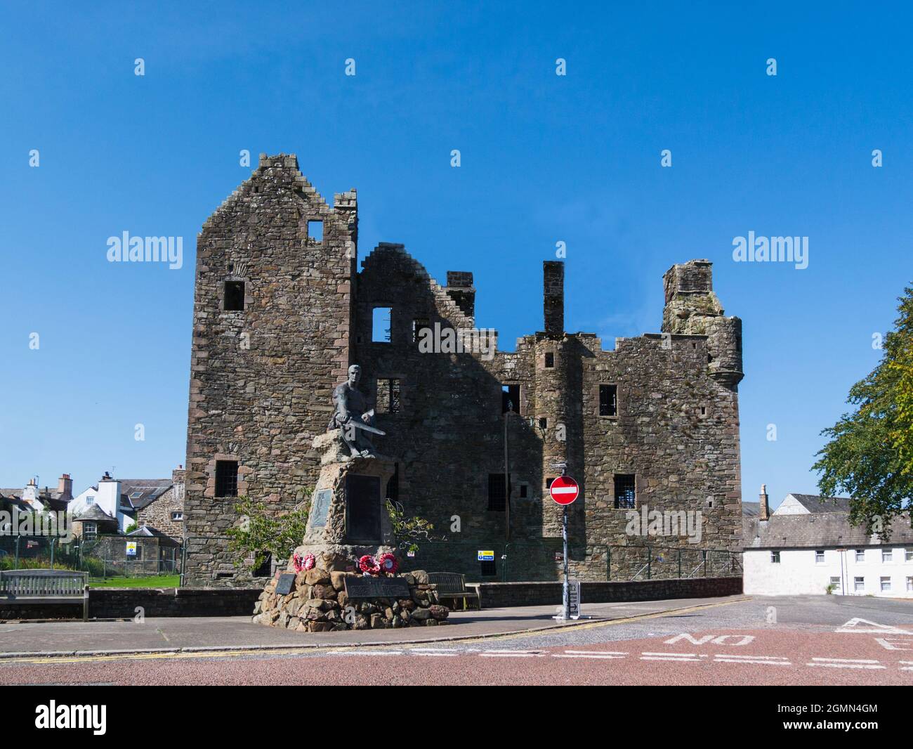 Former home of lords of kirkcudbright hi-res stock photography and ...
