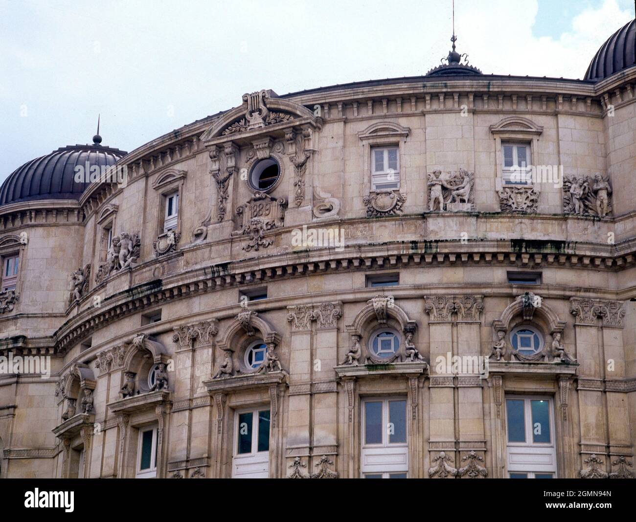 DETALLE DE LA FACHADA DEL TEATRO ARRIAGA - 1890. Location: TEATRO ...