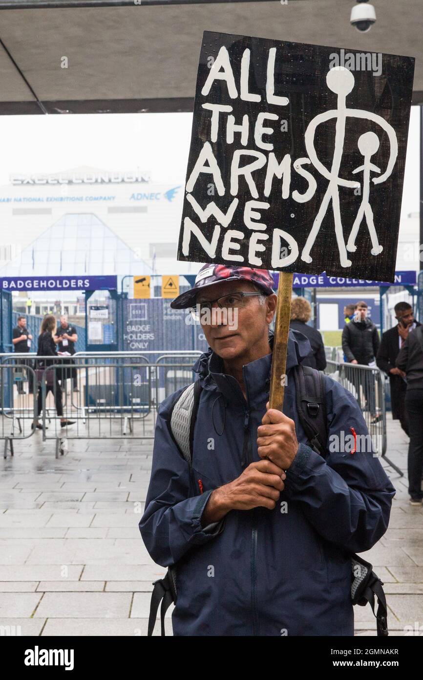 Stop dsei arms fair 2021 hi-res stock photography and images - Alamy
