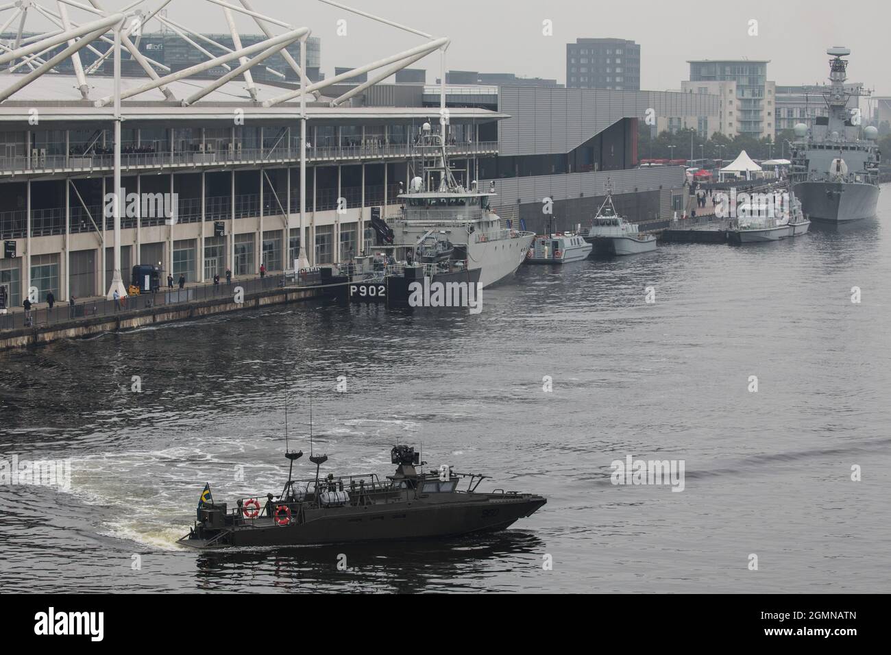 Range security craft hi-res stock photography and images - Alamy