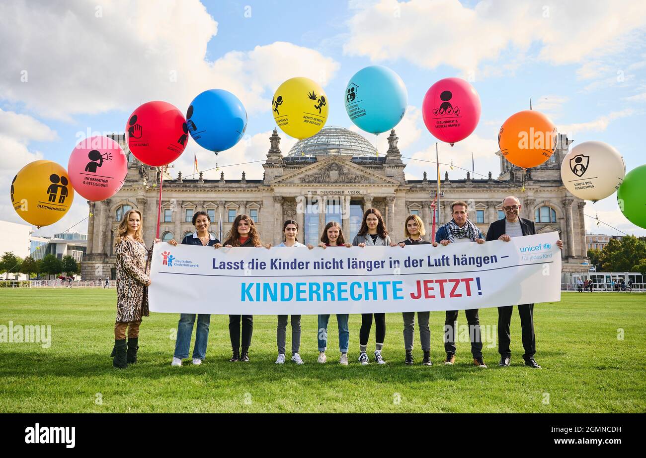 20 September 2021, Berlin: "Children's rights now! Don't let the ...
