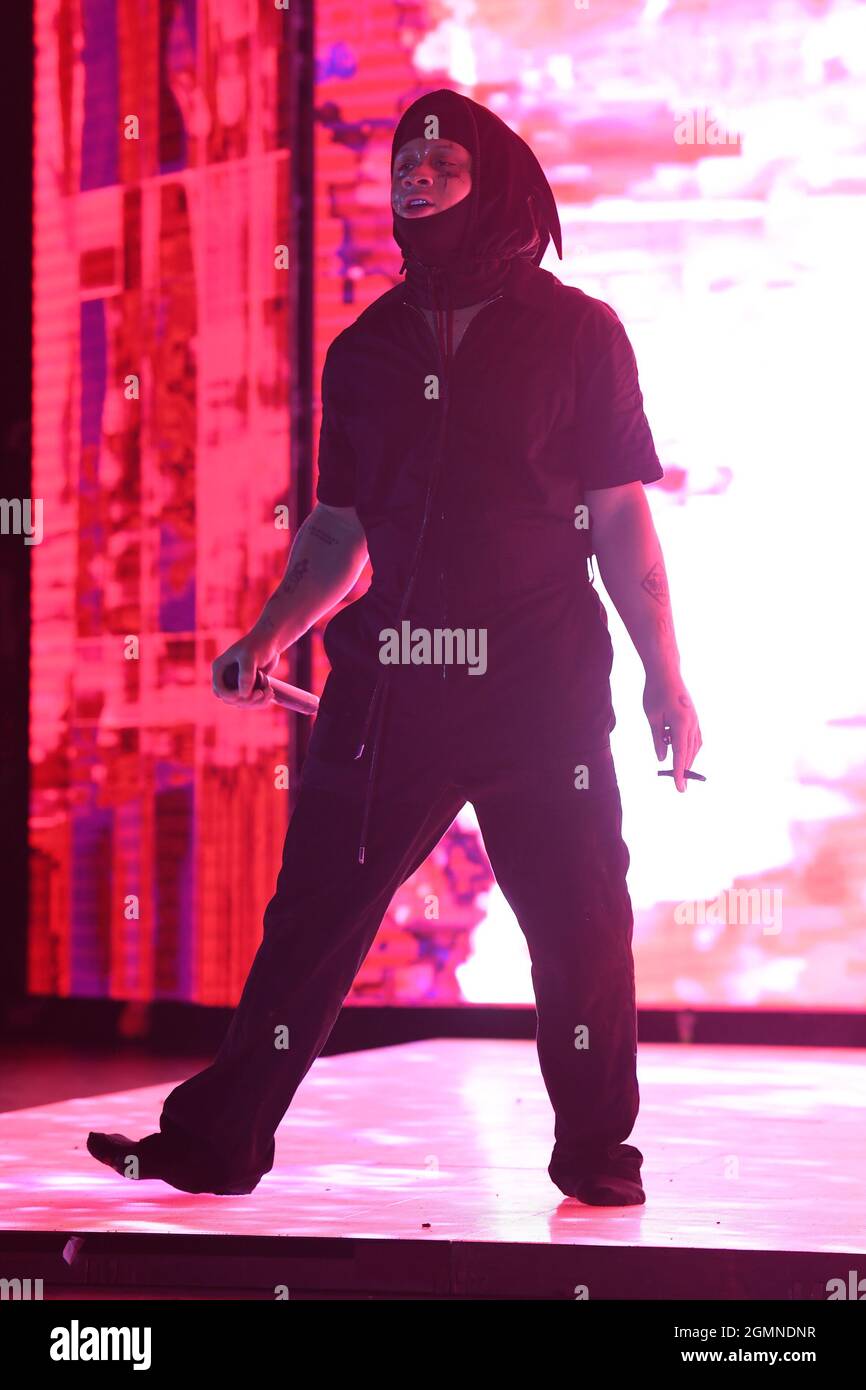 Fpl solar amphitheater miami hi-res stock photography and images - Alamy