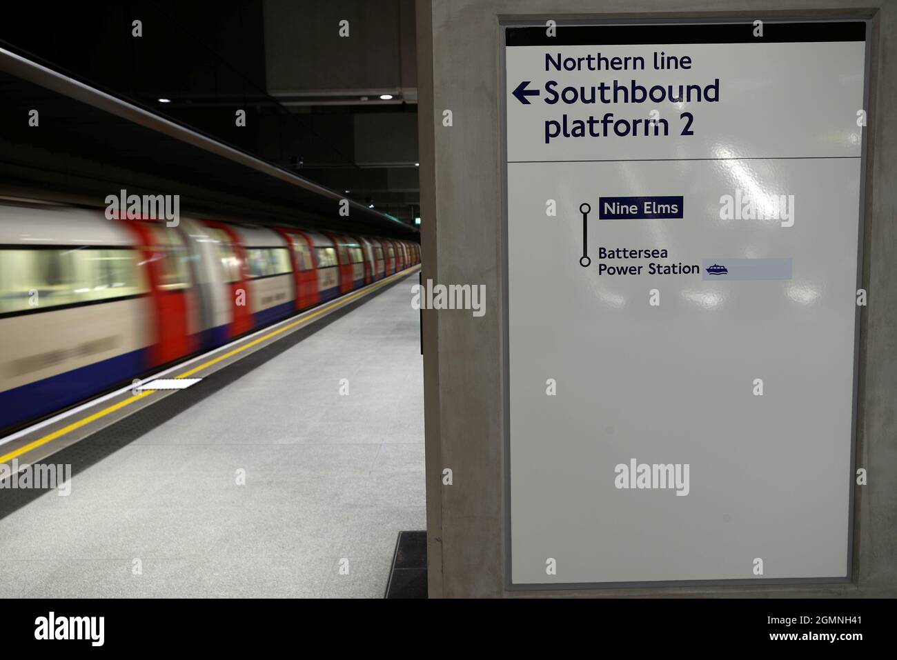 Northern line tube nine elms hi-res stock photography and images - Alamy