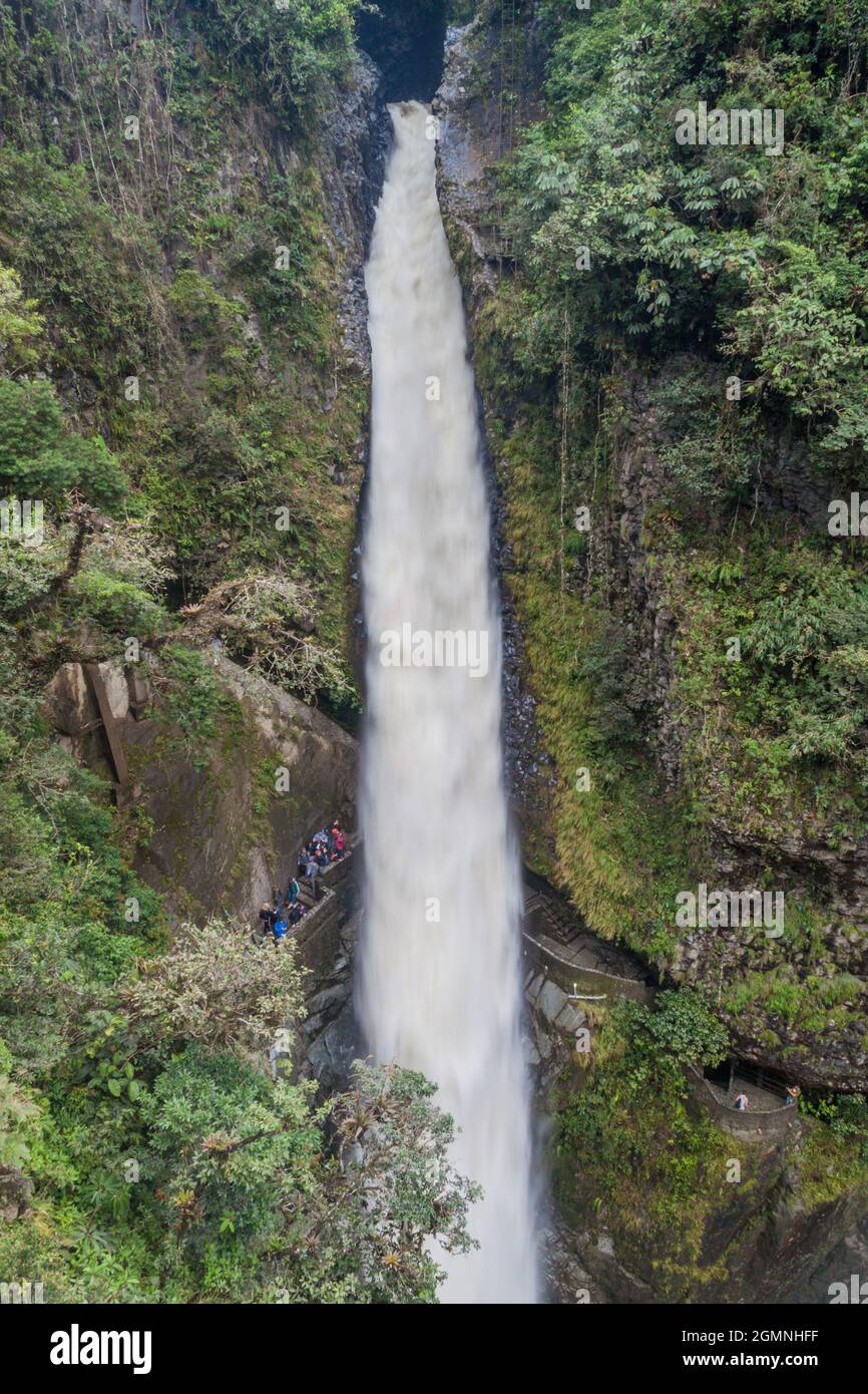 x‚PAILON DEL DIABLO, ECUADOR - JUNE 22, 2015: Tourists visit Pailon del ...