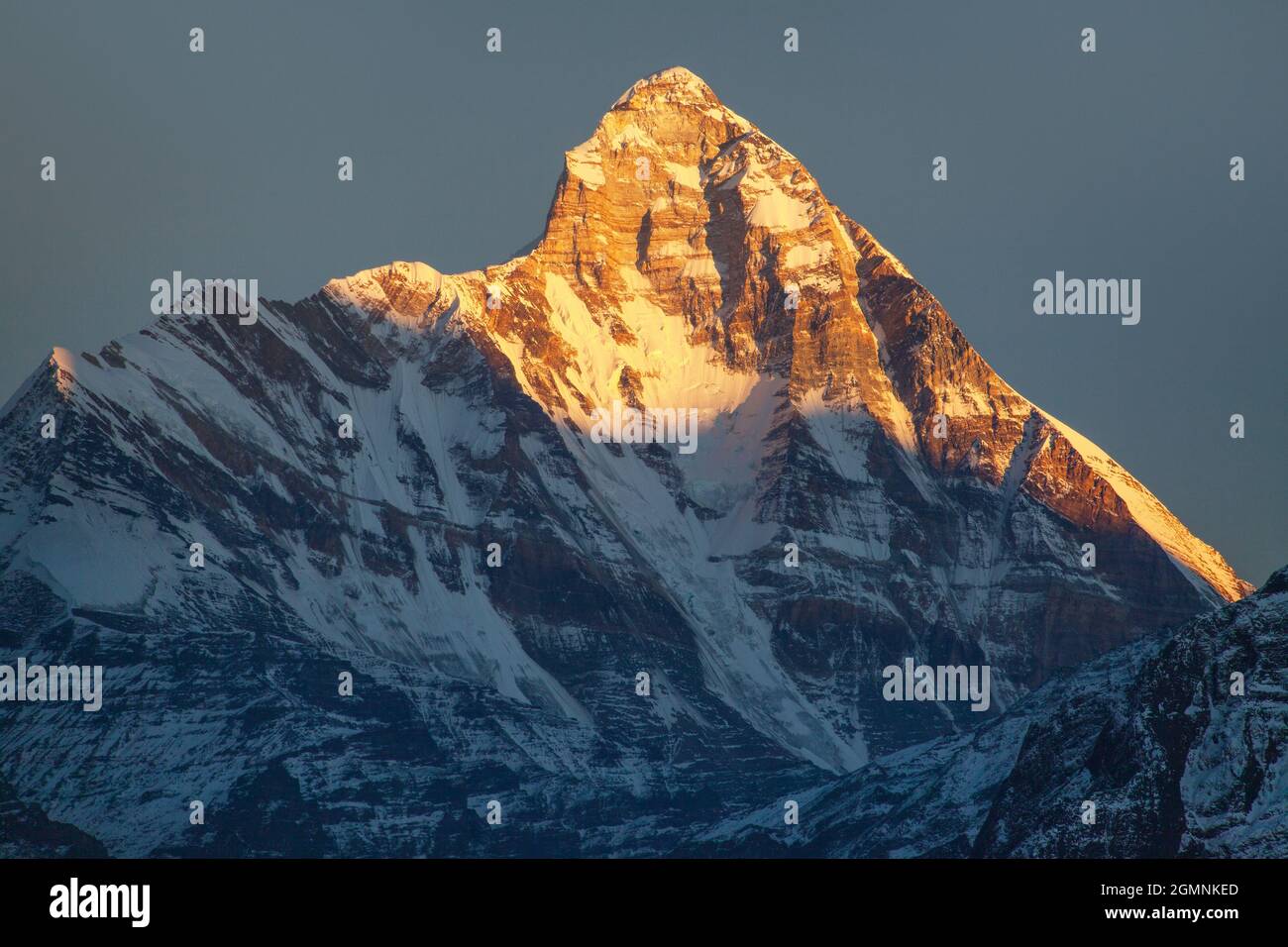Mount nanda devi hi-res stock photography and images - Alamy