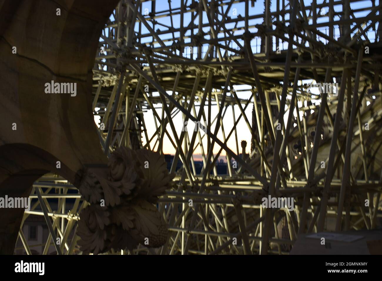 Scaffolding on landmark italian building hi-res stock photography and ...