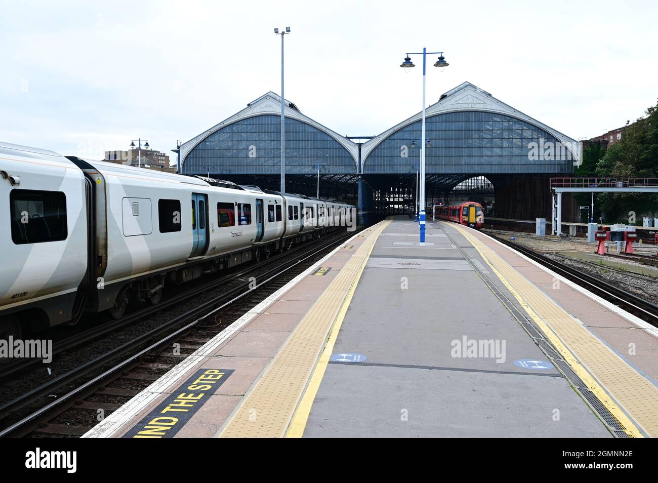 A class 700 locomotive at Brighton station Stock Photo - Alamy