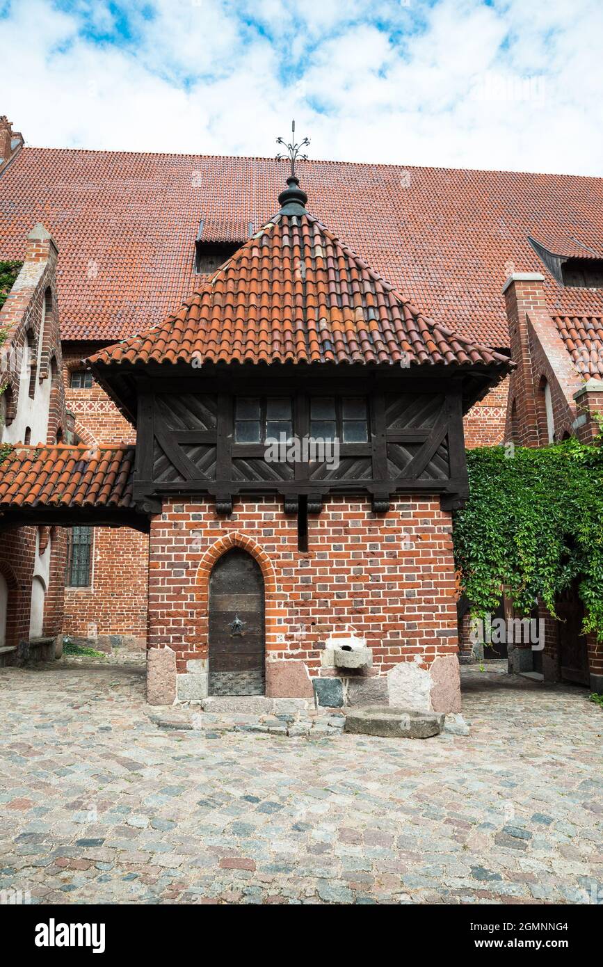 Teutonic castle (14th century) in Malbork, Poland Stock Photo - Alamy