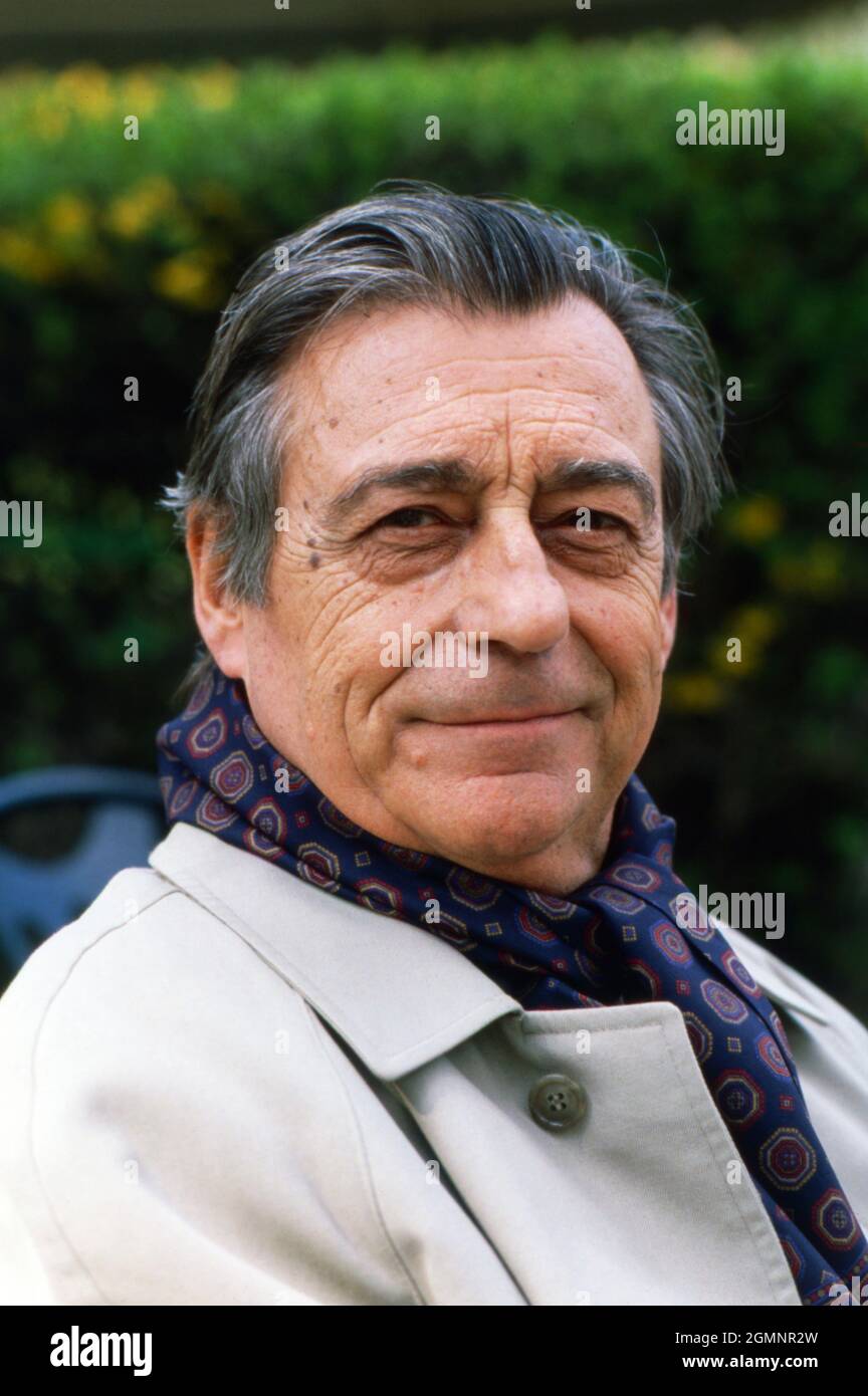 Francois Perier, französischer Schauspieler, in der Fernsehserie ...