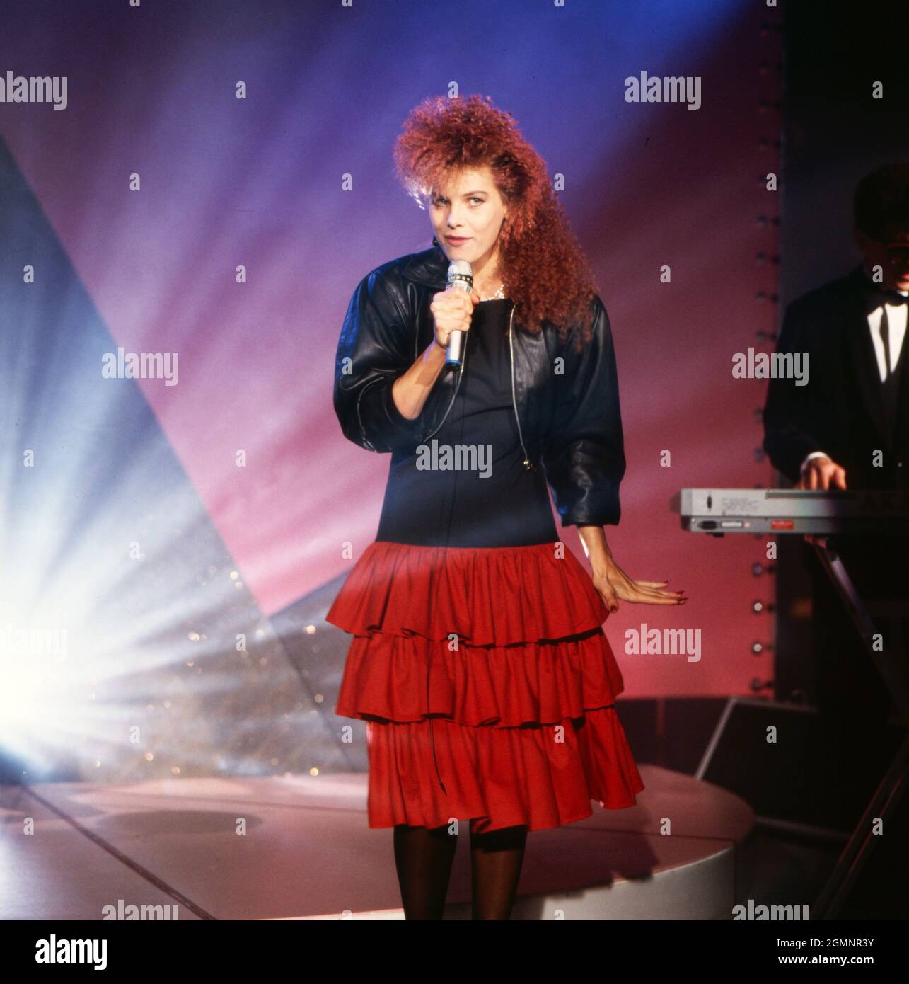 C. C. Catch, niederländische Eurodisco Sängerin, bein einem Auftritt im ...