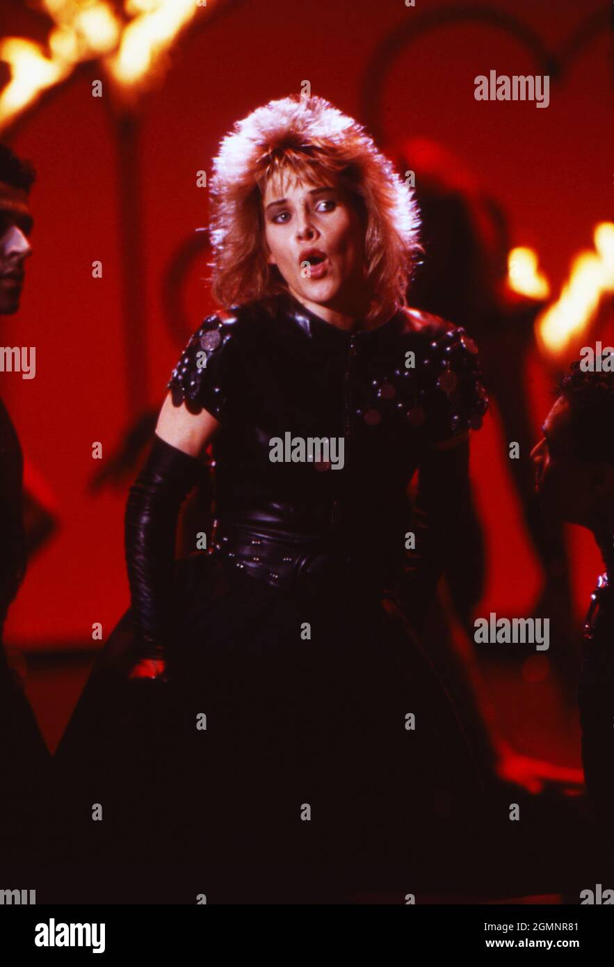 C. C. Catch, niederländische Eurodisco Sängerin, bein einem Auftritt in ...