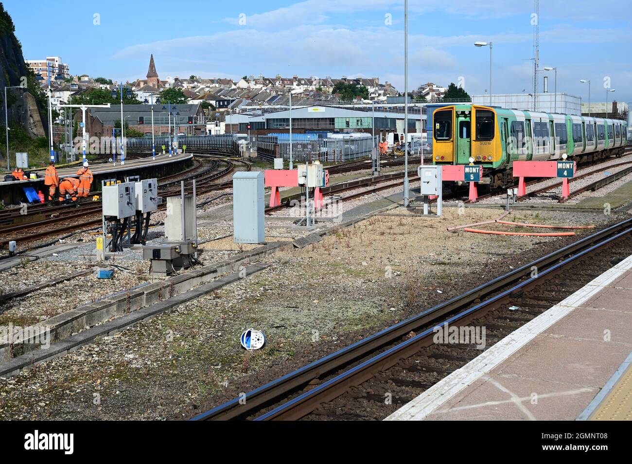 Class 313 locomotive hi-res stock photography and images - Alamy
