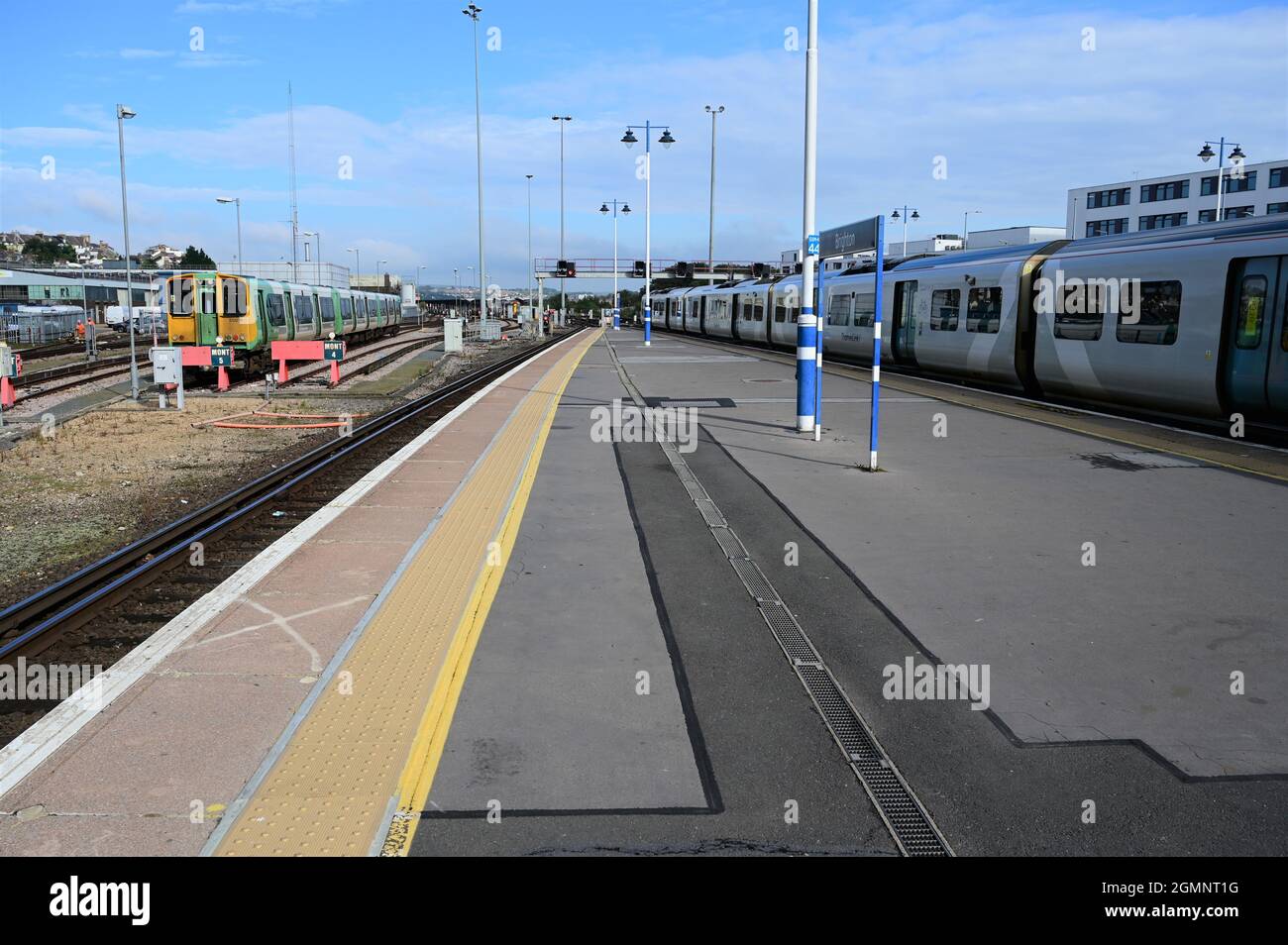 A class 700 locomotive at Brighton station Stock Photo - Alamy