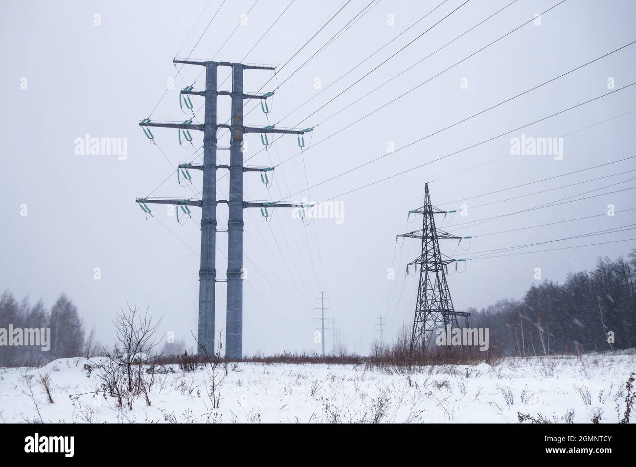 Power transmission towers hi-res stock photography and images - Alamy