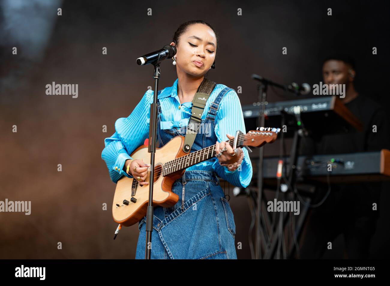 Glasgow, UK. 10th September 2021. Singer songwiter Sarah Faith ...