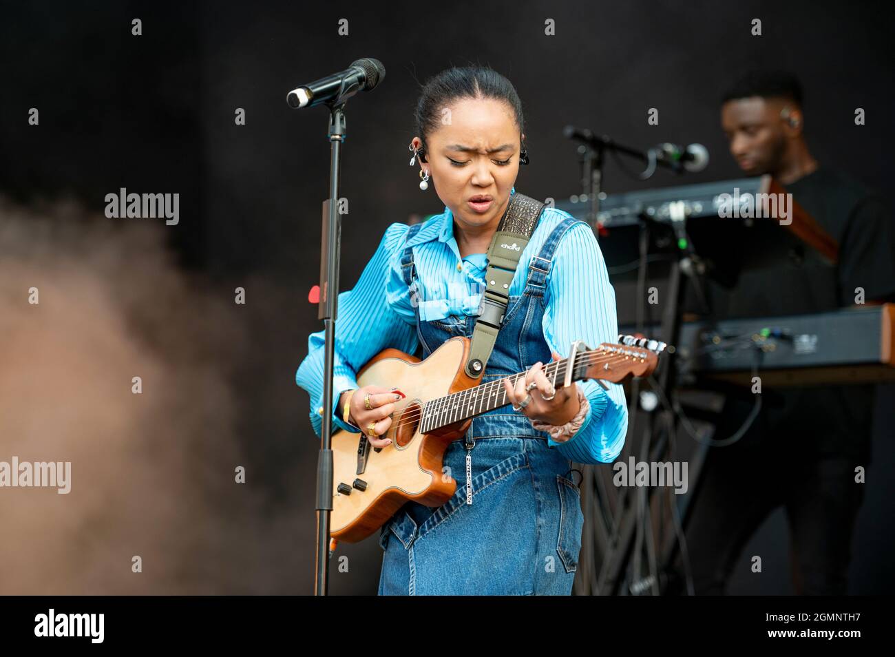 Glasgow, UK. 10th September 2021. Singer songwiter Sarah Faith ...