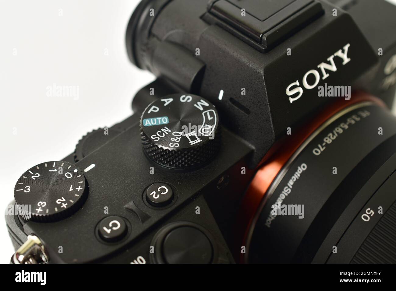 Delhi, india - September 7, 2020: camera dial Sony full frame, camera ...