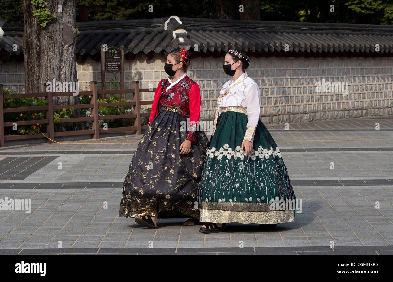 Jeonju, South Korea. 20th Sep, 2021. Tourists wearing Hanbok, the ...