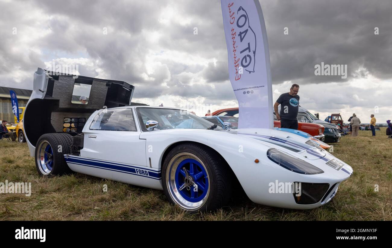 Modern gt40 replica hi-res stock photography and images - Alamy