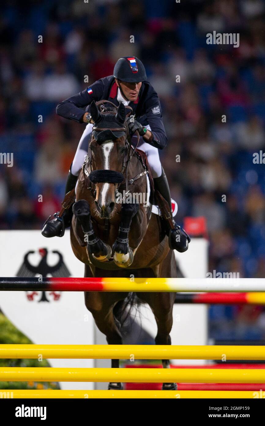 Aachen, Deutschland. 16th Sep, 2021. Kevin STAUT (FRA) on Visconti du ...