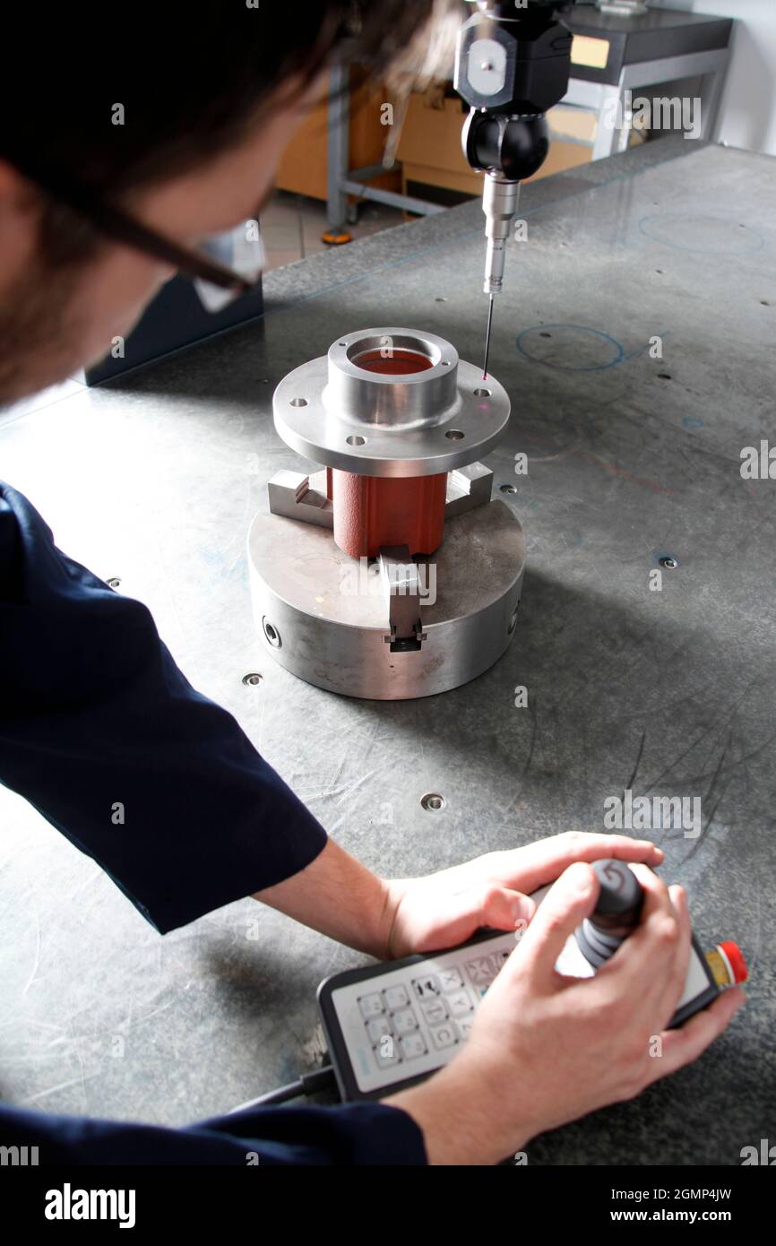 CMM measurement. Quality control measurement probe Stock Photo - Alamy