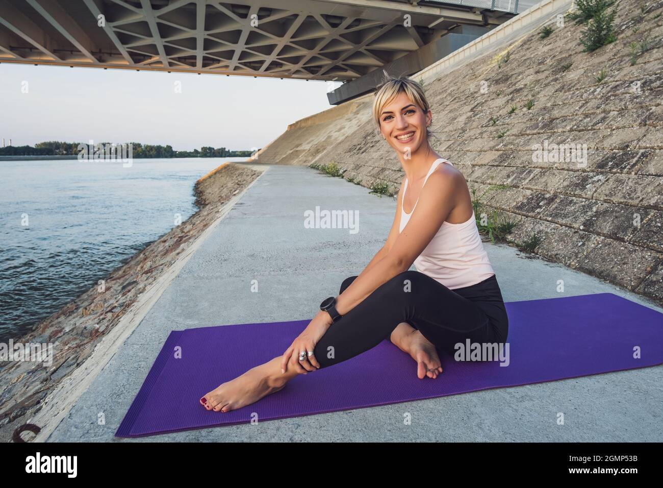 Healthy woman ready exercise hi-res stock photography and images - Alamy