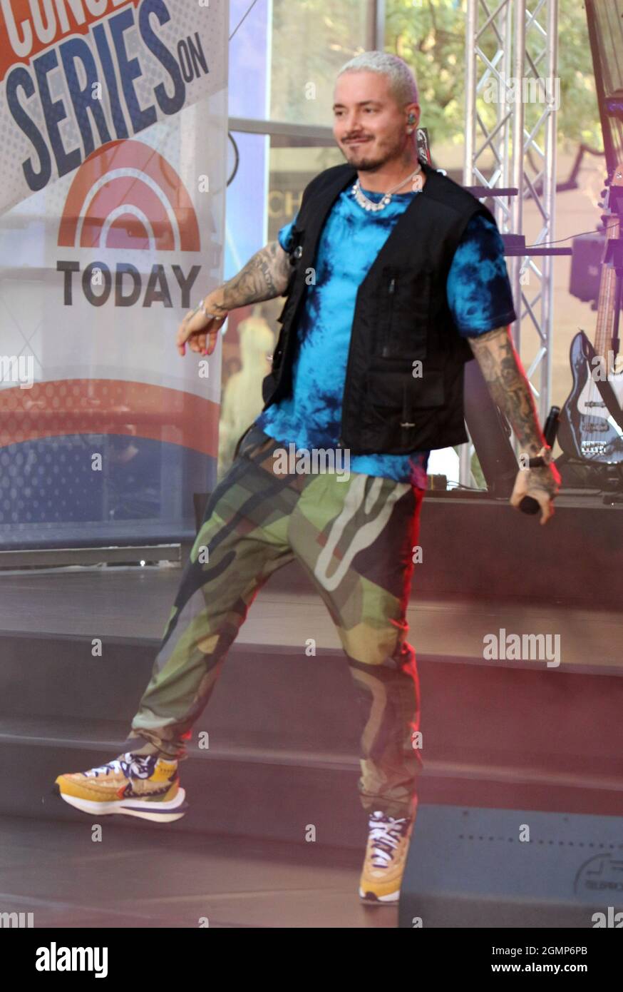 New York - NY - 20210827 J Balvin performs on stage at the Today Show ...
