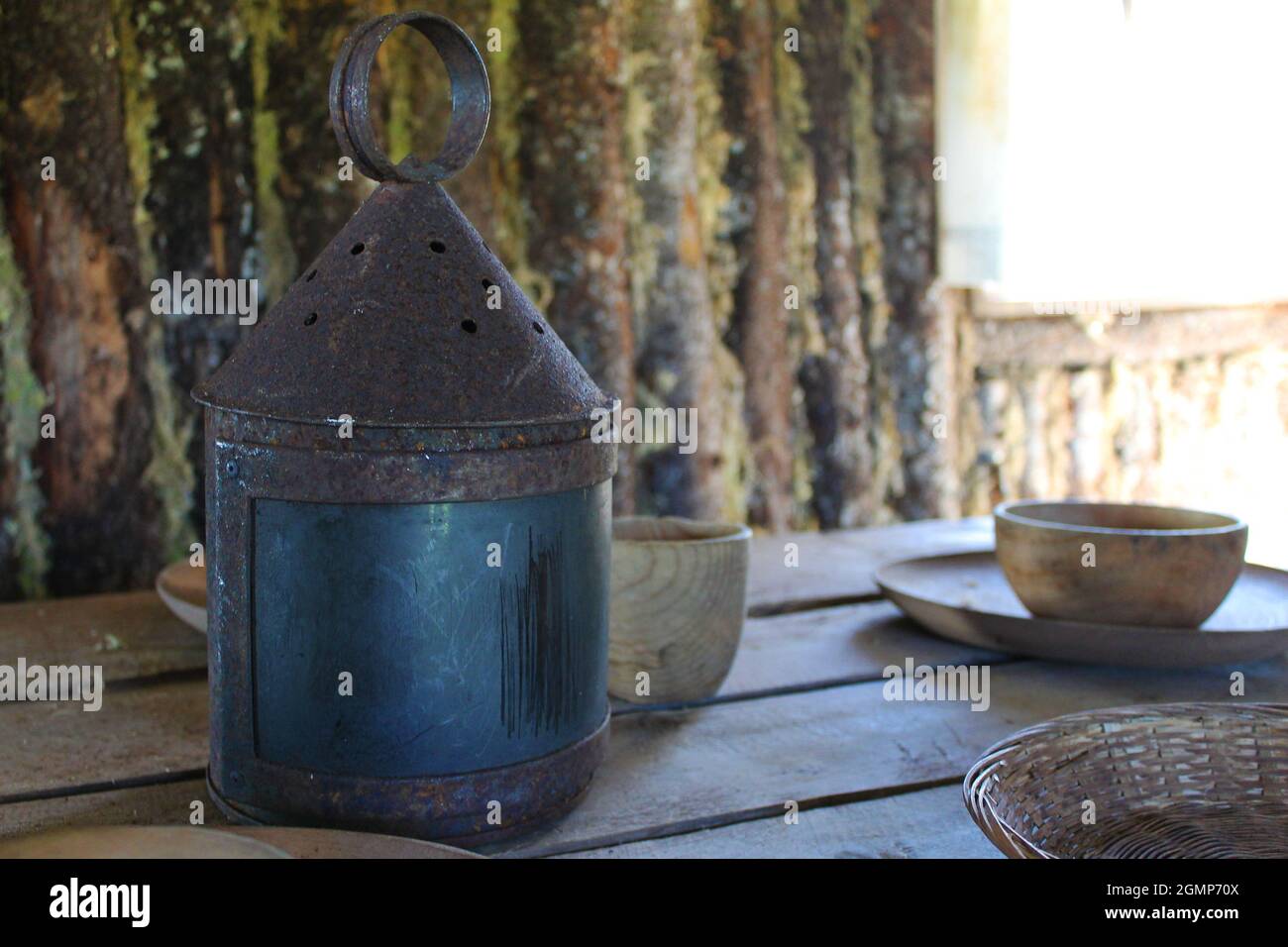 Old fashioned dining table hi-res stock photography and images - Alamy