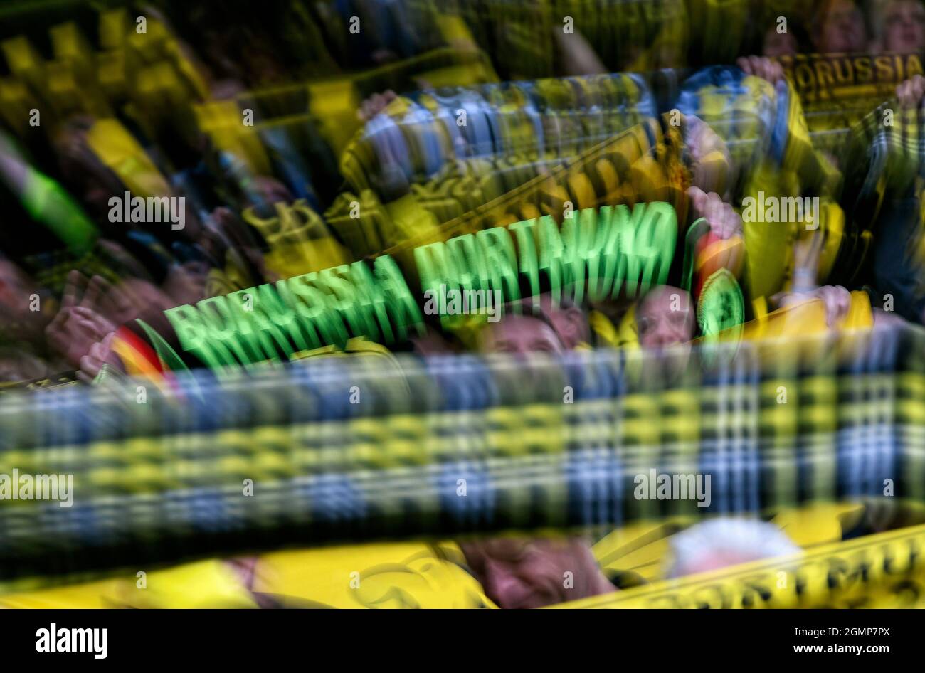 Borussia dortmund fans 2021 hi-res stock photography and images - Alamy