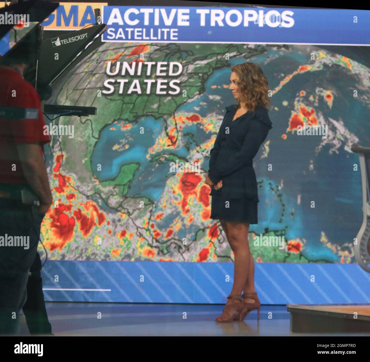 New York - NY - 20210826 Good Morning America hosts on set preparing ...