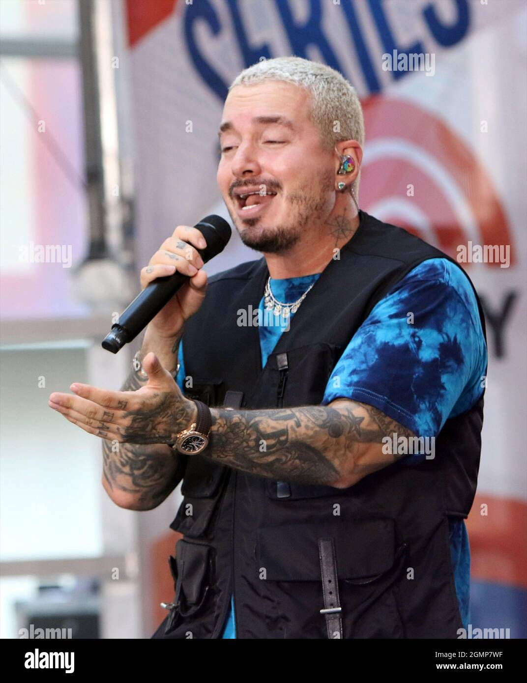 New York - NY - 20210827 J Balvin performs on stage at the Today Show ...