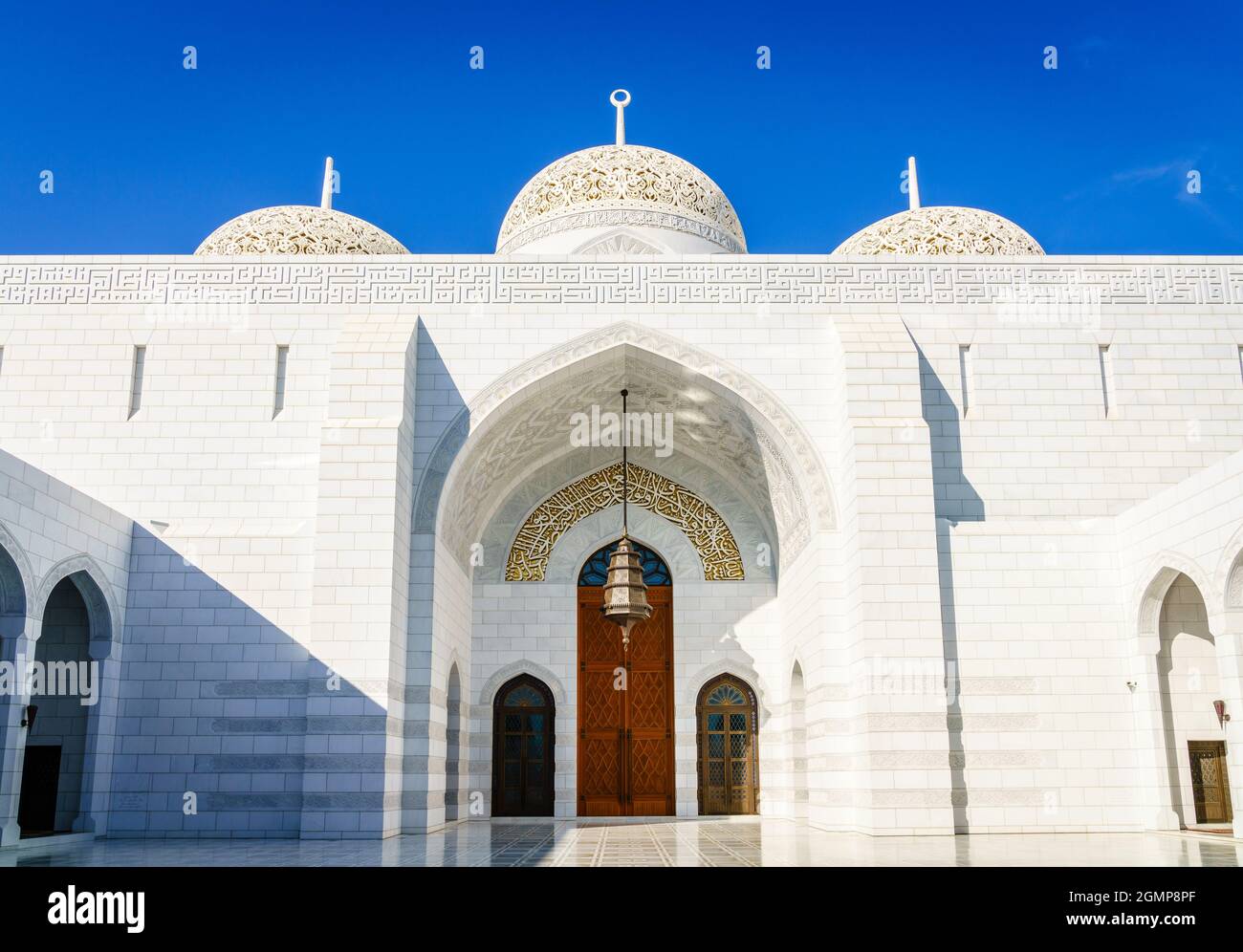 Main entrance to the prayer hall from Inner court of the Mosque ...