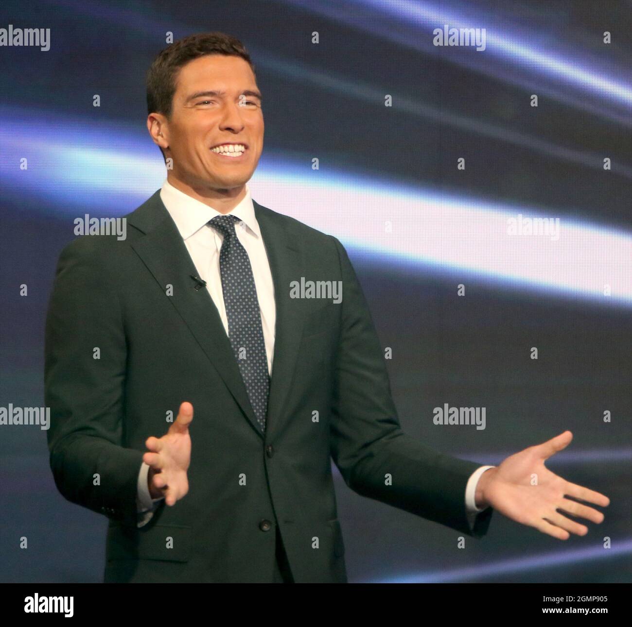 New York - NY - 20210824 Good Morning America hosts on set doing the ...