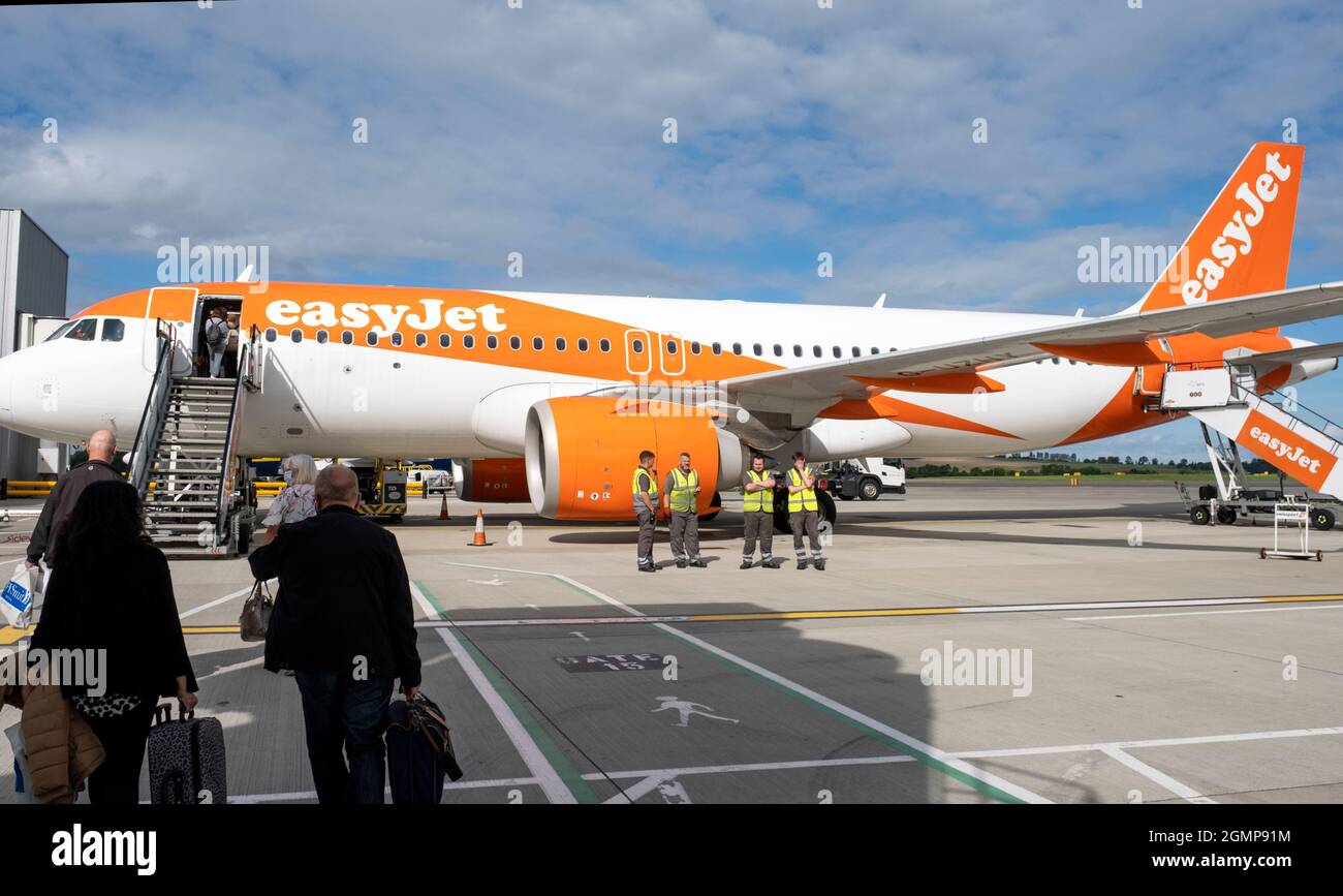 Passengers boarding an Easyjet flight at Edinburgh Airport bound for ...