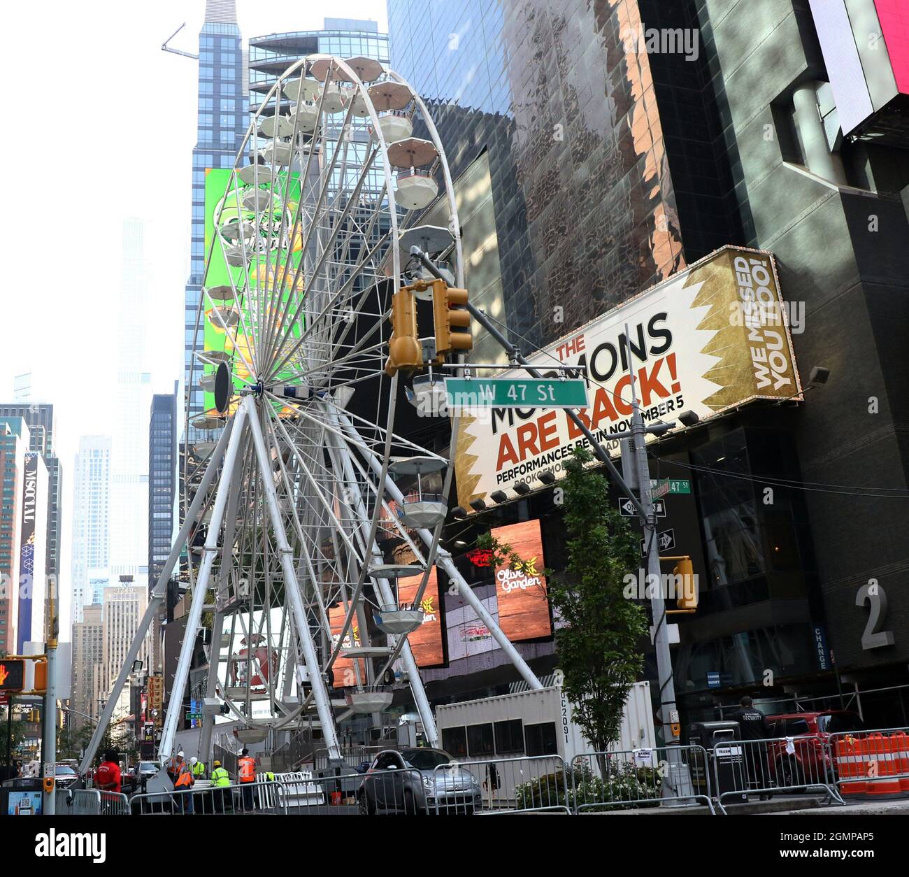 New York - NY - 20210824 A ferris wheel gets erected in Times Square ...