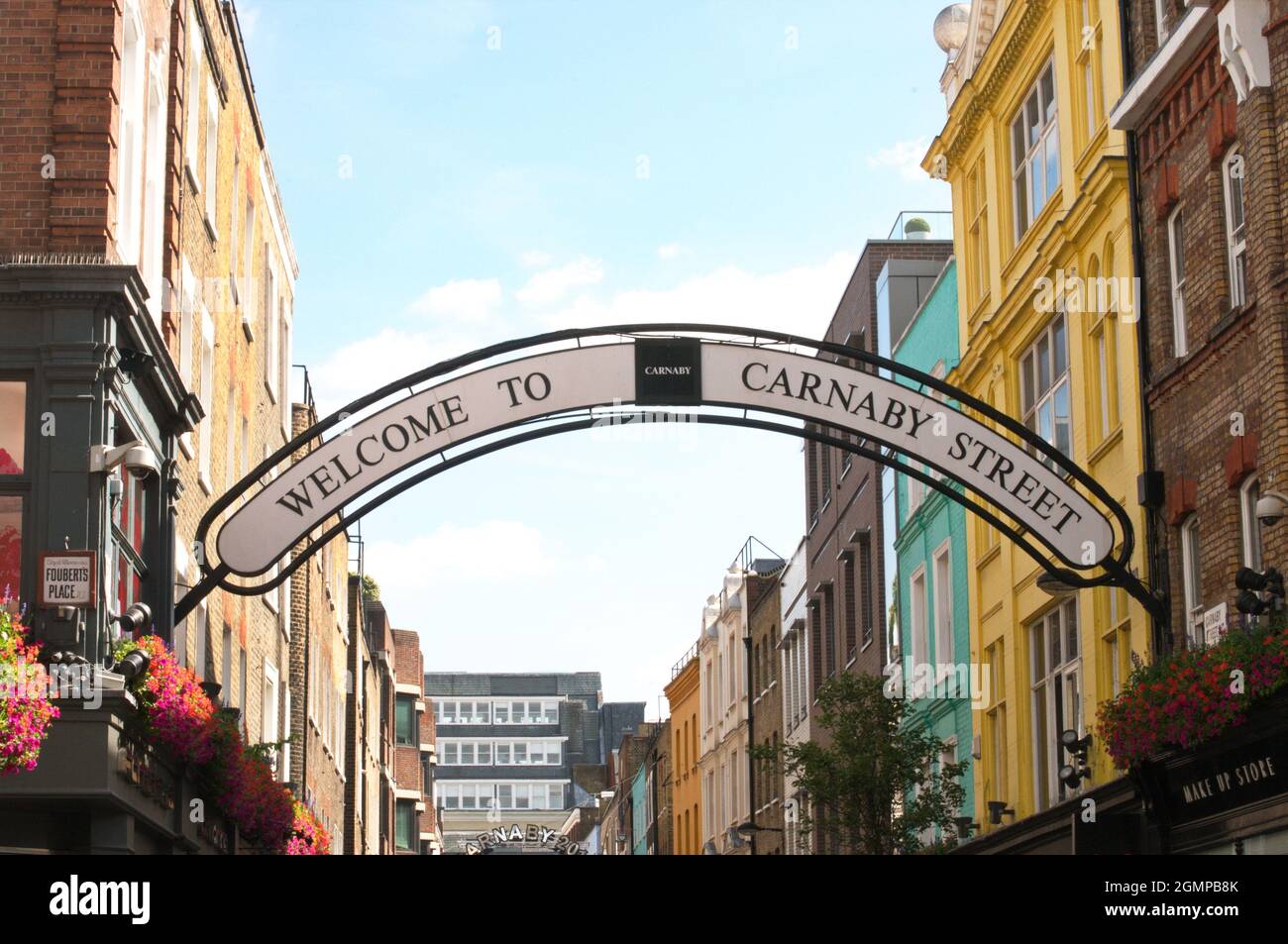Carnaby Street Sign Arch London High Resolution Stock Photography and ...
