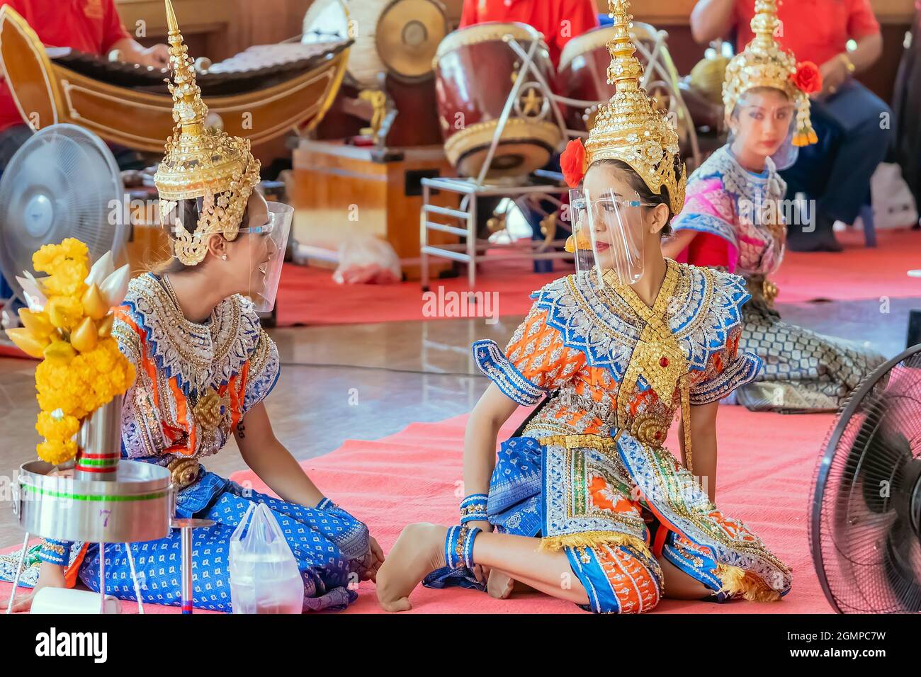 NAKHONPATHOM ,THAILAND-FEBRUARY 14,2021:Traditional Thai dance with ...