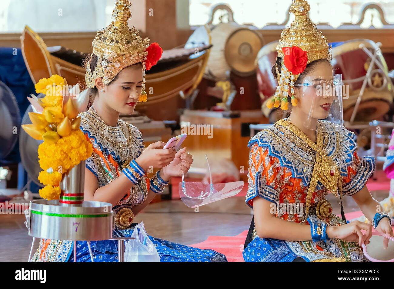 NAKHONPATHOM ,THAILAND-FEBRUARY 14,2021:Traditional Thai dance with ...