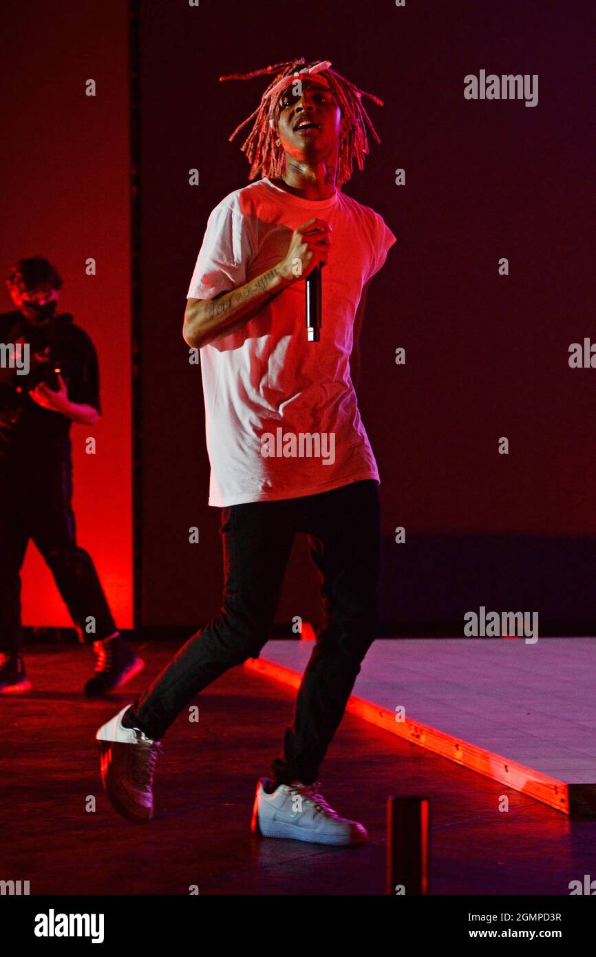 Fpl solar amphitheater miami hi-res stock photography and images - Alamy