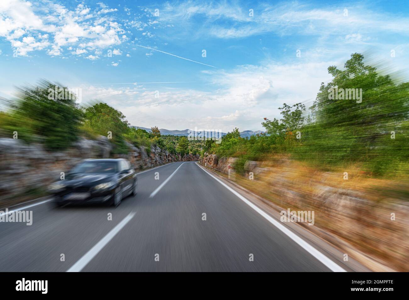 Car moving along highway hi-res stock photography and images - Alamy