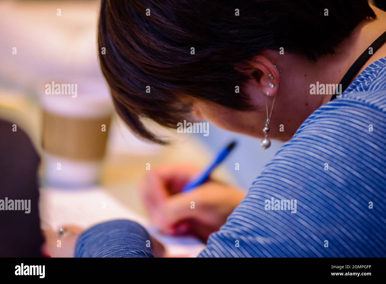 Woman child back view hi-res stock photography and images - Alamy
