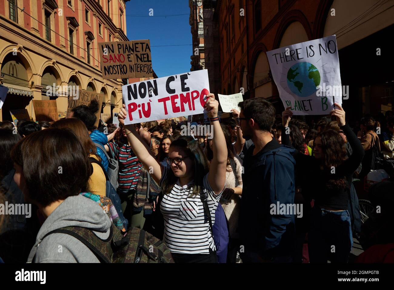 Children protesting climate change hi-res stock photography and images ...
