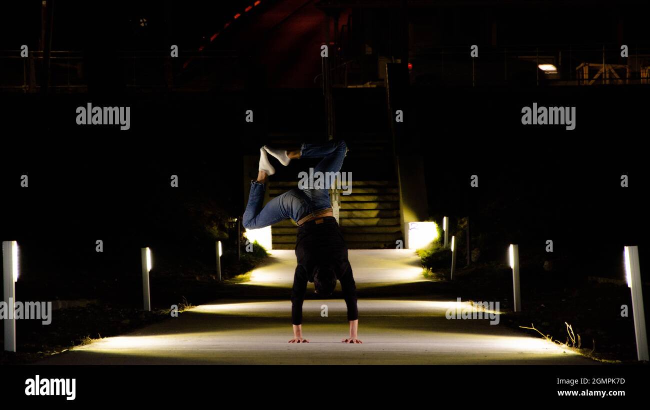 Paisajes de montaña ríos hi-res stock photography and images - Alamy