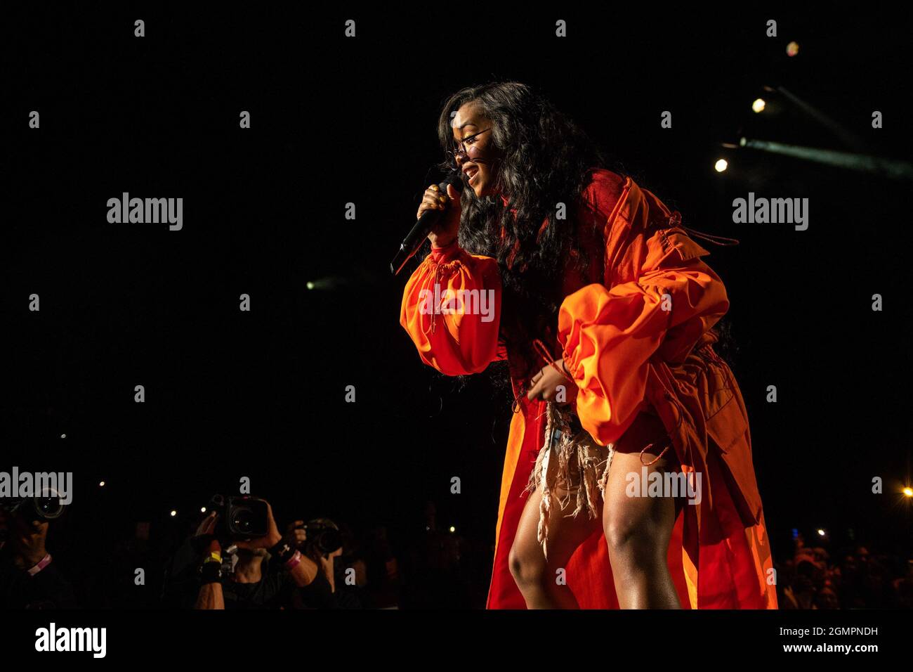 H e r performance hi-res stock photography and images - Alamy