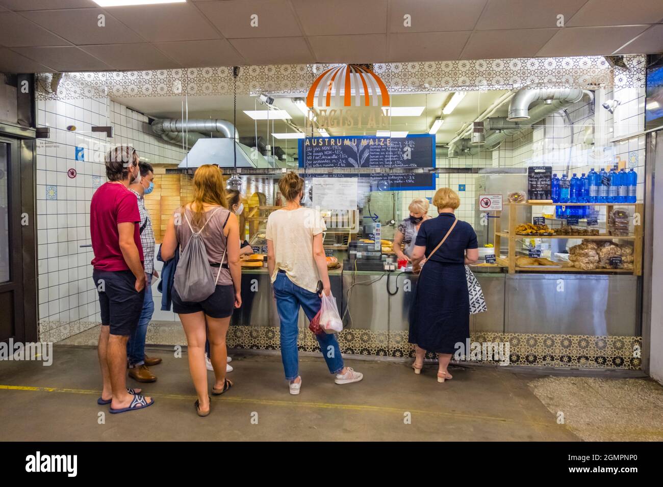 Bakery inside market hi-res stock photography and images - Alamy