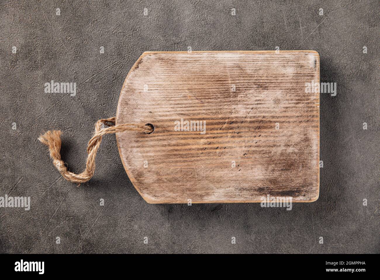 Old wooden vintage chopping board Stock Photo - Alamy