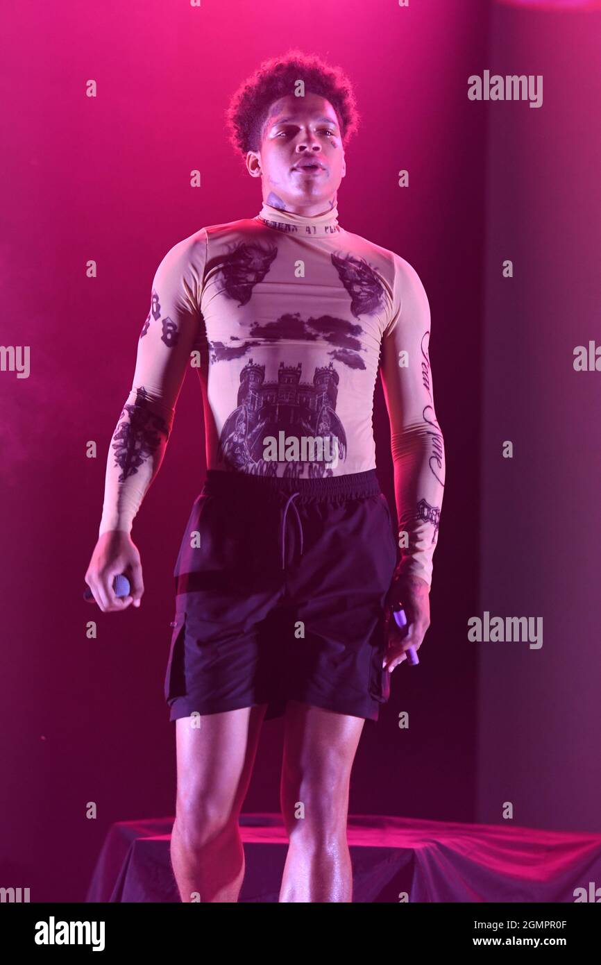 Fpl solar amphitheater miami hi-res stock photography and images - Alamy