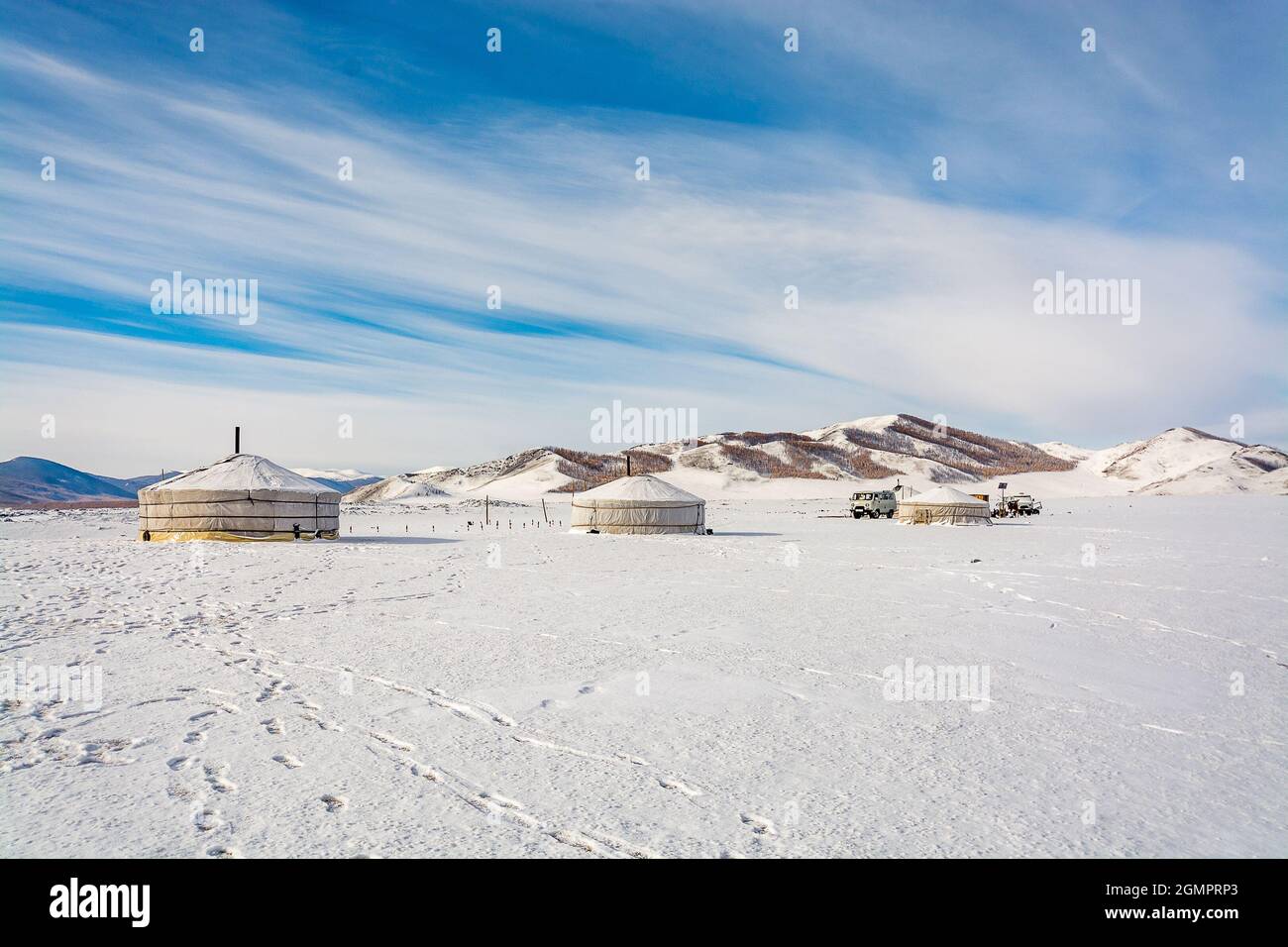 Round tents hi-res stock photography and images - Alamy