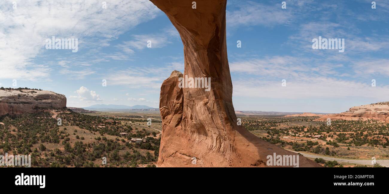 Giant arch hi-res stock photography and images - Alamy